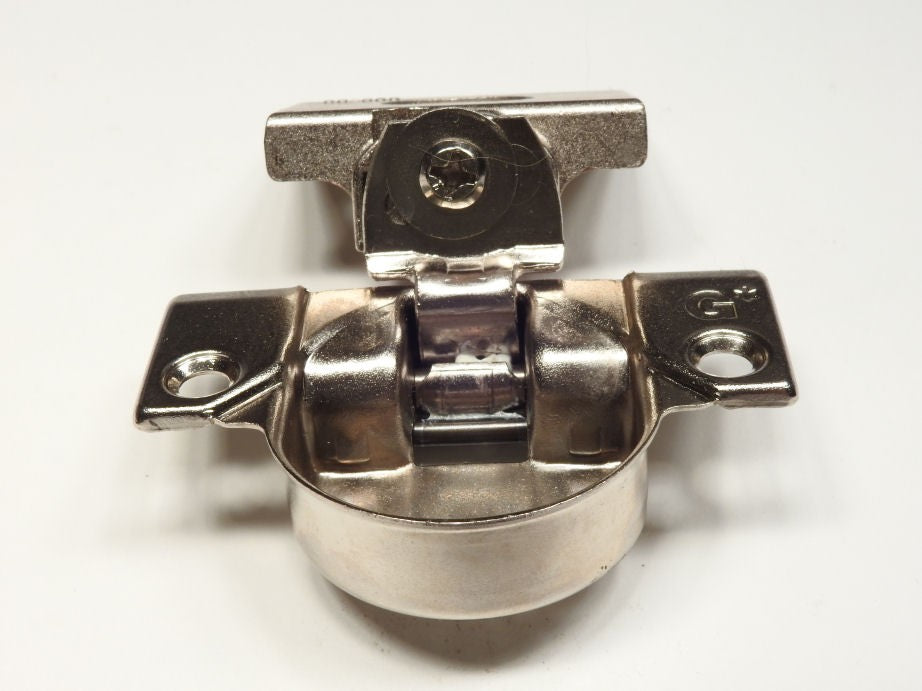 Complete Hinge - Grass 850 Nickel Hinge and 830-33 mounting plate ...