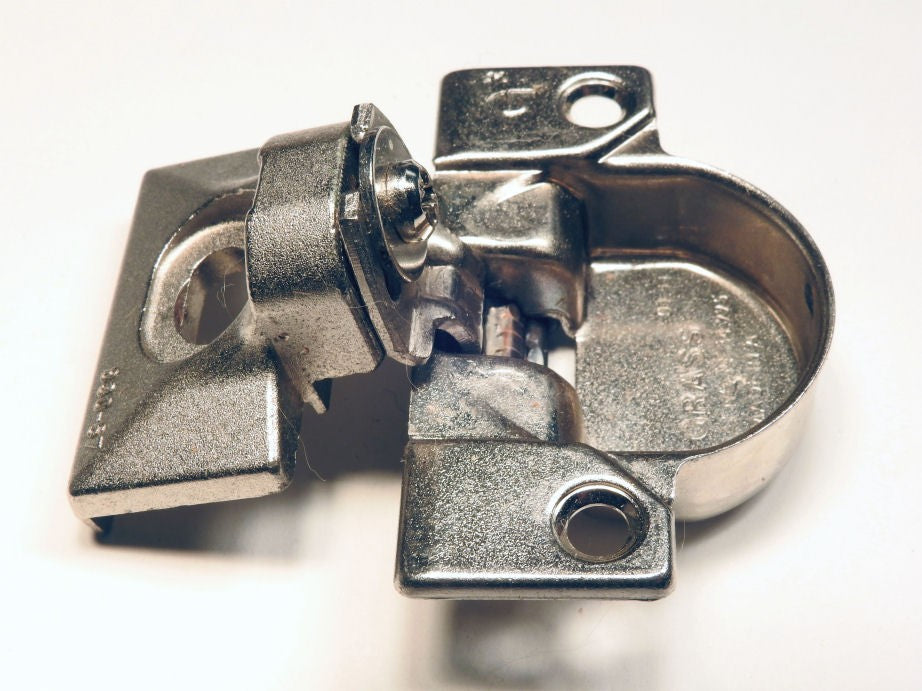 Complete Hinge - Grass 850 Nickel Hinge and 830-67 mounting plate ...